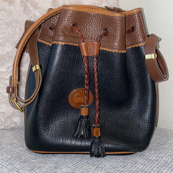 Dooney & Bourke | Bags | Vintage Dooney Bourke Bucket Bag All Weather ...
